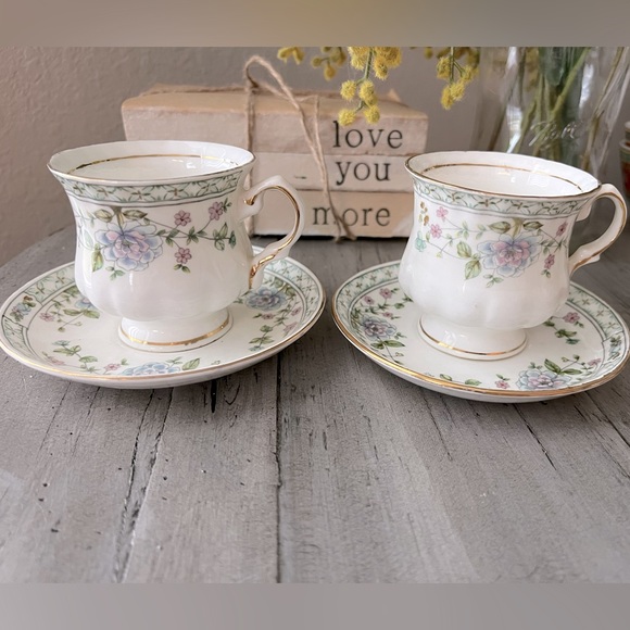 Royal Albert | Dining | Vintage Royal Albert Bone China Balmoral ...